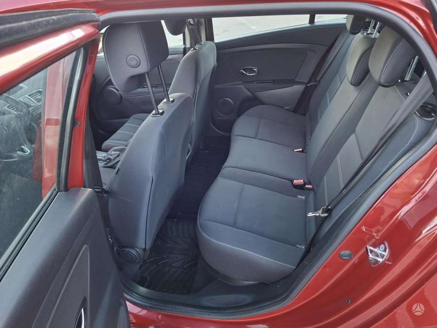 Red Renault Megane 2013 in Taurage, with an engine capacity of 1.46 L and mileage of 187 thousand km for 3350 €, photo 13 on AUTOMOTO.COM.LV