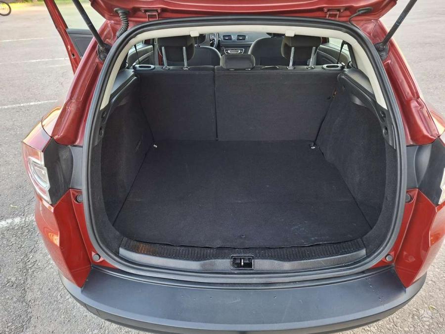 Red Renault Megane 2013 in Taurage, with an engine capacity of 1.46 L and mileage of 187 thousand km for 3350 €, photo 15 on AUTOMOTO.COM.LV