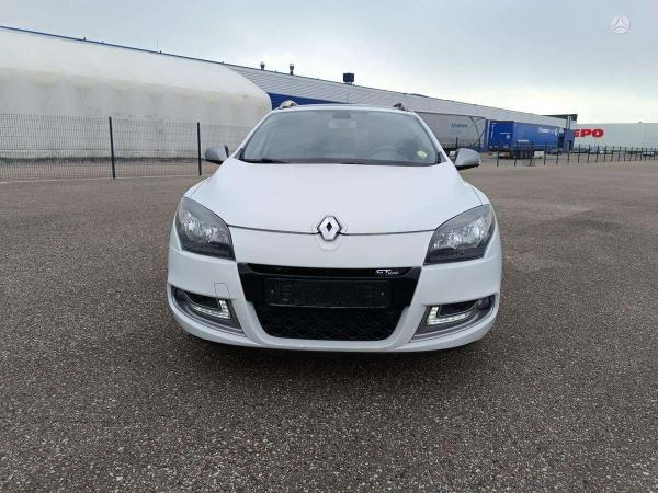 Sarkans Renault Megane 2013 Kauņa, ar dzinēja tilpumu 1.46 L un nobraukumu 246 tūkst. km par 3999 €, foto 4 vietnē AUTOMOTO.COM.LV