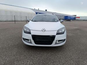 Red Renault Megane 2013 in Kaunas, with an engine capacity of 1.46 L and mileage of 246 thousand km for 3999 €, photo 5 on AUTOMOTO.COM.LV