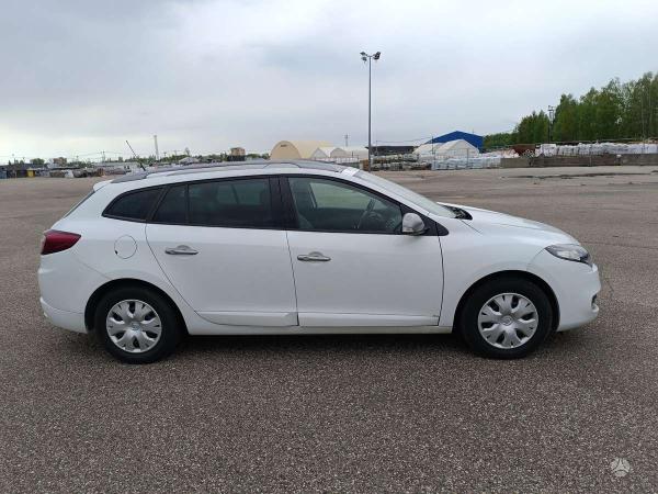 Sarkans Renault Megane 2013 Kauņa, ar dzinēja tilpumu 1.46 L un nobraukumu 246 tūkst. km par 3999 €, foto 10 vietnē AUTOMOTO.COM.LV