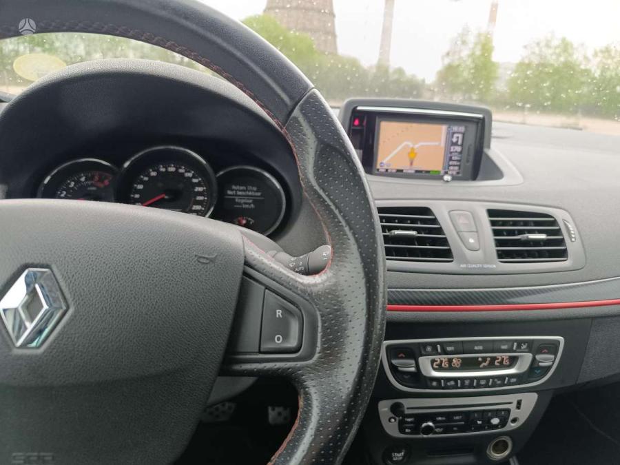 Red Renault Megane 2013 in Kaunas, with an engine capacity of 1.46 L and mileage of 246 thousand km for 3999 €, photo 15 on AUTOMOTO.COM.LV