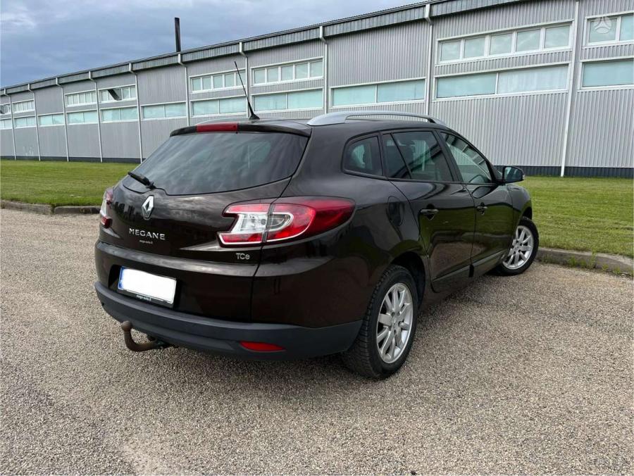 Red Renault Megane 2014 in Taurage, with an engine capacity of 1.20 L and mileage of 205 thousand km for 2400 €, photo 5 on AUTOMOTO.COM.LV