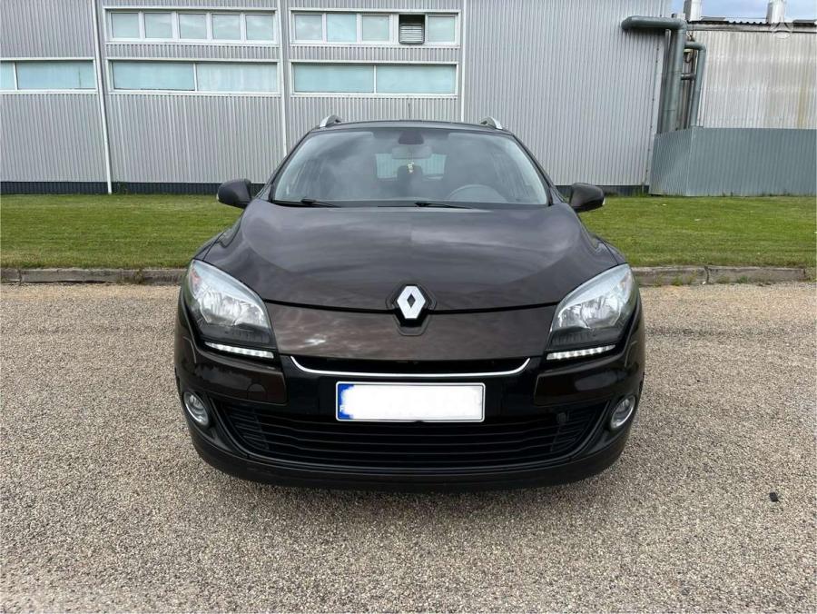 Red Renault Megane 2014 in Taurage, with an engine capacity of 1.20 L and mileage of 205 thousand km for 2400 €, photo 6 on AUTOMOTO.COM.LV