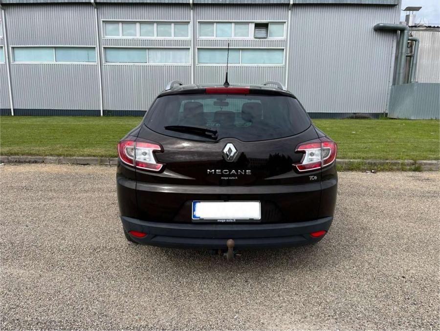 Red Renault Megane 2014 in Taurage, with an engine capacity of 1.20 L and mileage of 205 thousand km for 2400 €, photo 7 on AUTOMOTO.COM.LV