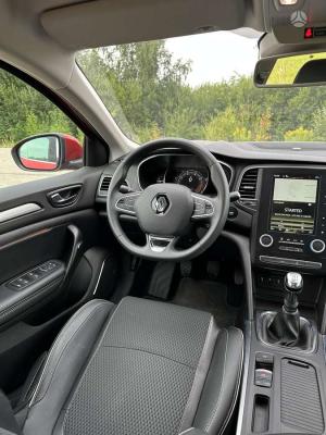 Red Renault Megane 2016 in Taurage, with an engine capacity of 1.20 L and mileage of 100 thousand km for 6100 €, photo 16 on AUTOMOTO.COM.LV