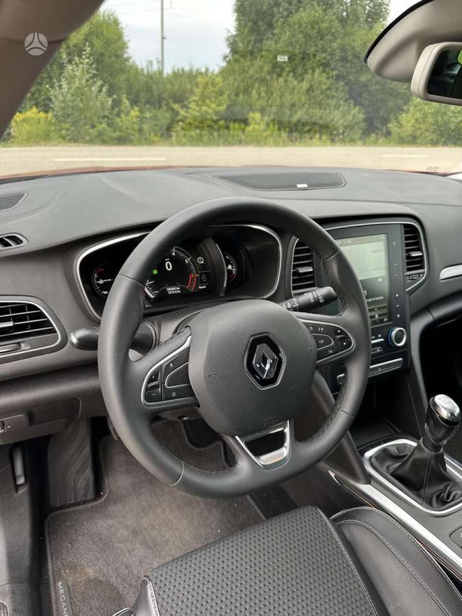 Red Renault Megane 2016 in Taurage, with an engine capacity of 1.20 L and mileage of 100 thousand km for 6100 €, photo 18 on AUTOMOTO.COM.LV