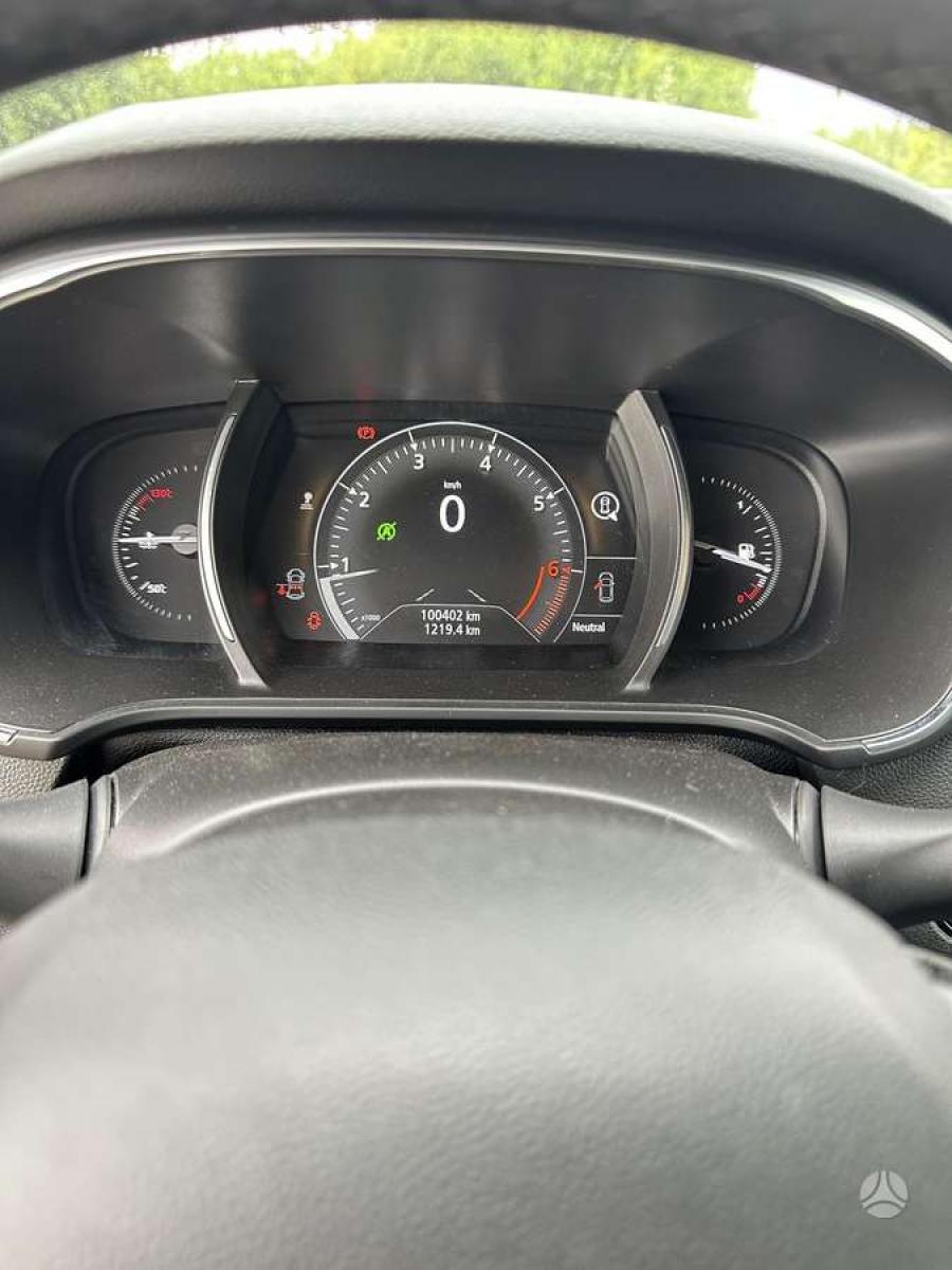 Red Renault Megane 2016 in Taurage, with an engine capacity of 1.20 L and mileage of 100 thousand km for 6100 €, photo 19 on AUTOMOTO.COM.LV