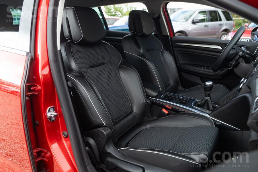 Red Renault Megane 2016 in Liepaja, with an engine capacity of 1.20 L and mileage of 101 thousand km for 7200 €, photo 13 on AUTOMOTO.COM.LV