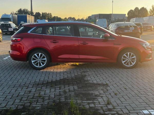 Sarkans Renault Megane 2016 Tauragė, ar dzinēja tilpumu 1.20 L un nobraukumu 180 tūkst. km par 4700 €, foto 4 vietnē AUTOMOTO.COM.LV