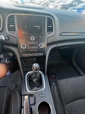 Red Renault Megane 2016 in Taurage, with an engine capacity of 1.20 L and mileage of 180 thousand km for 4700 €, photo 8 on AUTOMOTO.COM.LV