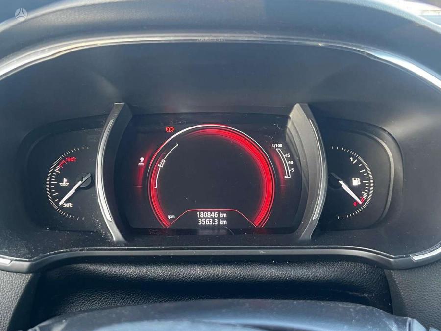 Red Renault Megane 2016 in Taurage, with an engine capacity of 1.20 L and mileage of 180 thousand km for 4700 €, photo 9 on AUTOMOTO.COM.LV