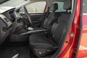 Red Renault Megane 2017 in Vilnius, with an engine capacity of 1.20 L and mileage of 125 thousand km for 9000 €, photo 9 on AUTOMOTO.COM.LV