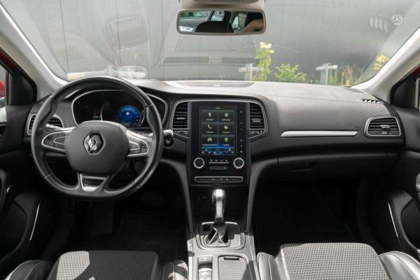 Red Renault Megane 2017 in Vilnius, with an engine capacity of 1.20 L and mileage of 125 thousand km for 9000 €, photo 10 on AUTOMOTO.COM.LV