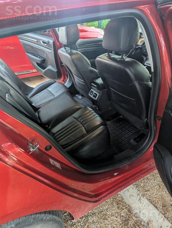 Sarkans Renault Megane 2017 Bauska, ar dzinēja tilpumu 1.50 L un nobraukumu 280 tūkst. km par 10700 €, foto 7 vietnē AUTOMOTO.COM.LV