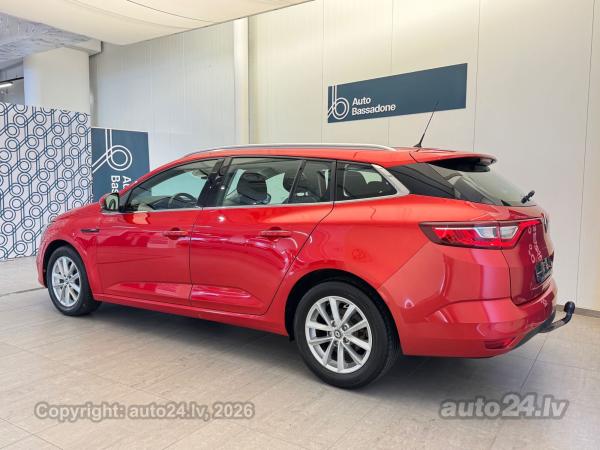 Red Renault Megane 2019 in Tallinn, with an engine capacity of 1.30 L and mileage of 114 thousand km for 11400 €, photo 5 on AUTOMOTO.COM.LV