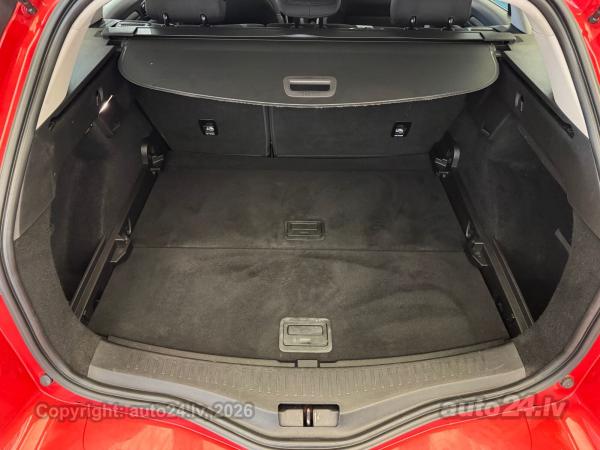 Red Renault Megane 2019 in Tallinn, with an engine capacity of 1.30 L and mileage of 114 thousand km for 11400 €, photo 7 on AUTOMOTO.COM.LV