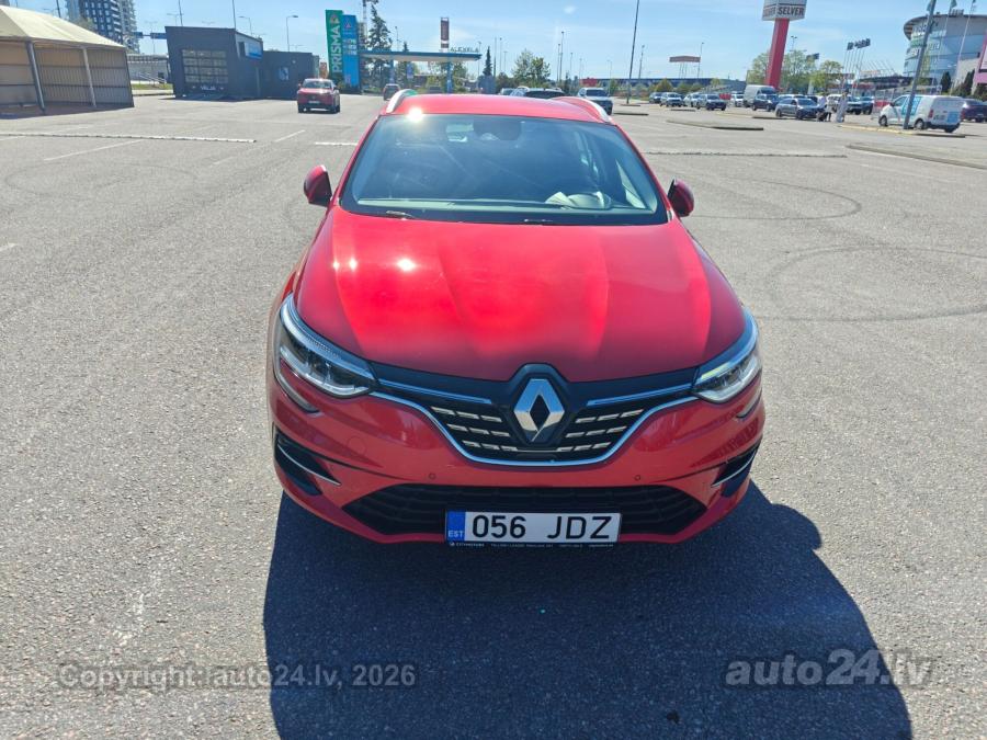 Red Renault Megane 2021 in Tallinn, with an engine capacity of 1.60 L and mileage of 70 thousand km for 17500 €, photo 4 on AUTOMOTO.COM.LV