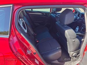 Red Renault Megane 2021 in Tallinn, with an engine capacity of 1.60 L and mileage of 70 thousand km for 17500 €, photo 12 on AUTOMOTO.COM.LV