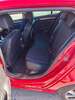 Red Renault Megane 2021 in Tallinn, with an engine capacity of 1.60 L and mileage of 70 thousand km for 17500 €, photo 13 on AUTOMOTO.COM.LV