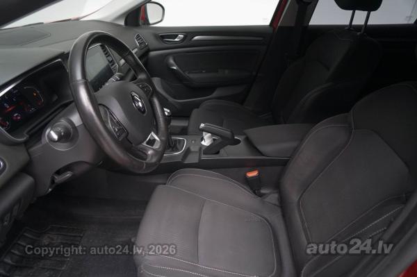Red Renault Megane 2021 in Tallinn, with an engine capacity of 1.30 L and mileage of 172 thousand km for 9990 €, photo 6 on AUTOMOTO.COM.LV