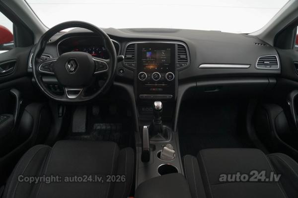 Red Renault Megane 2021 in Tallinn, with an engine capacity of 1.30 L and mileage of 172 thousand km for 9990 €, photo 7 on AUTOMOTO.COM.LV