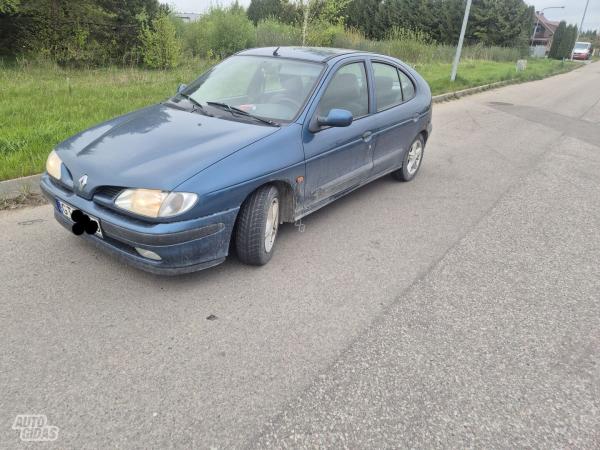 Renault Megane 2000 in Klaipeda, with an engine capacity of 2.00 L and mileage of 260 thousand km for 380 €, photo 1 on AUTOMOTO.COM.LV