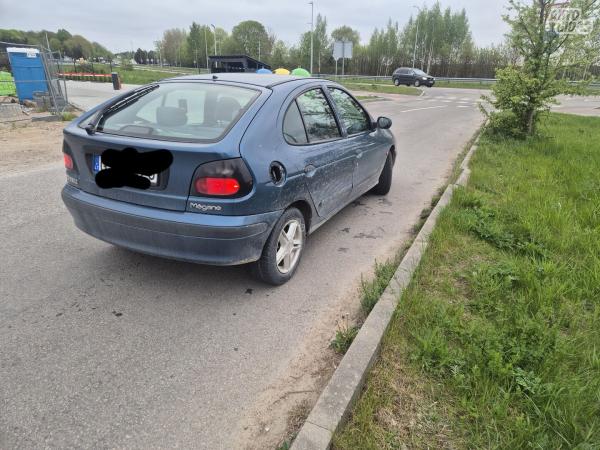 Renault Megane 2000 in Klaipeda, with an engine capacity of 2.00 L and mileage of 260 thousand km for 380 €, photo 3 on AUTOMOTO.COM.LV