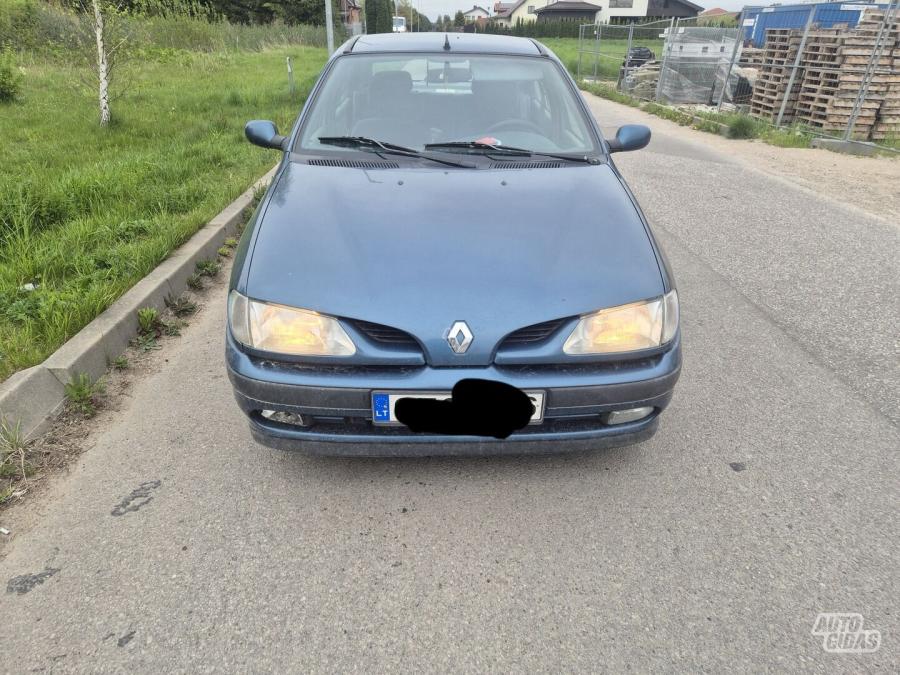 Renault Megane 2000 Klaipėda, ar dzinēja tilpumu 2.00 L un nobraukumu 260 tūkst. km par 380 €, foto 5 vietnē AUTOMOTO.COM.LV