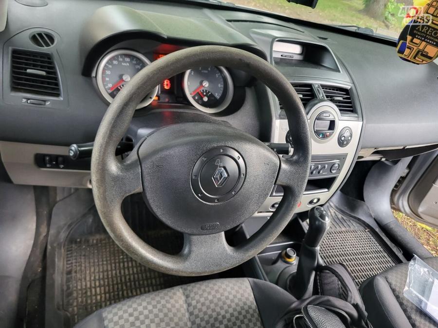 Renault Megane 2002 Panevēža, ar dzinēja tilpumu 1.60 L un nobraukumu 207 tūkst. km par 630 €, foto 13 vietnē AUTOMOTO.COM.LV