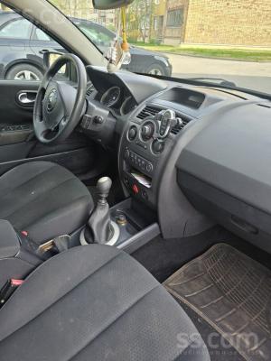 Renault Megane 2004 Jūrmala, ar dzinēja tilpumu 1.90 L un nobraukumu 271 tūkst. km par 1000 €, foto 10 vietnē AUTOMOTO.COM.LV