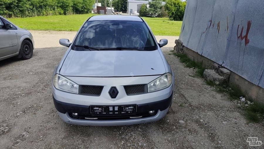 Renault Megane 2004 in Marijampole, with an engine capacity of 2.00 L and mileage of 220 thousand km for 450 €, photo 8 on AUTOMOTO.COM.LV