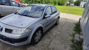 Renault Megane 2004 in Marijampole, with an engine capacity of 2.00 L and mileage of 220 thousand km for 450 €, photo 9 on AUTOMOTO.COM.LV