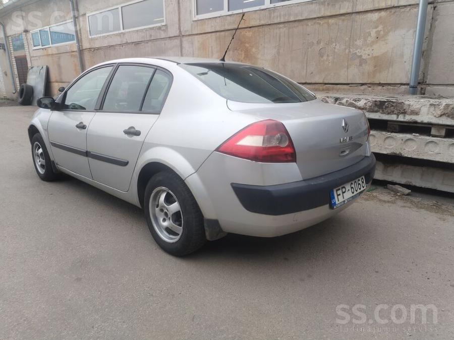Renault Megane 2005 in Riga, with an engine capacity of 1.60 L and mileage of 370 thousand km for 950 €, photo 3 on AUTOMOTO.COM.LV