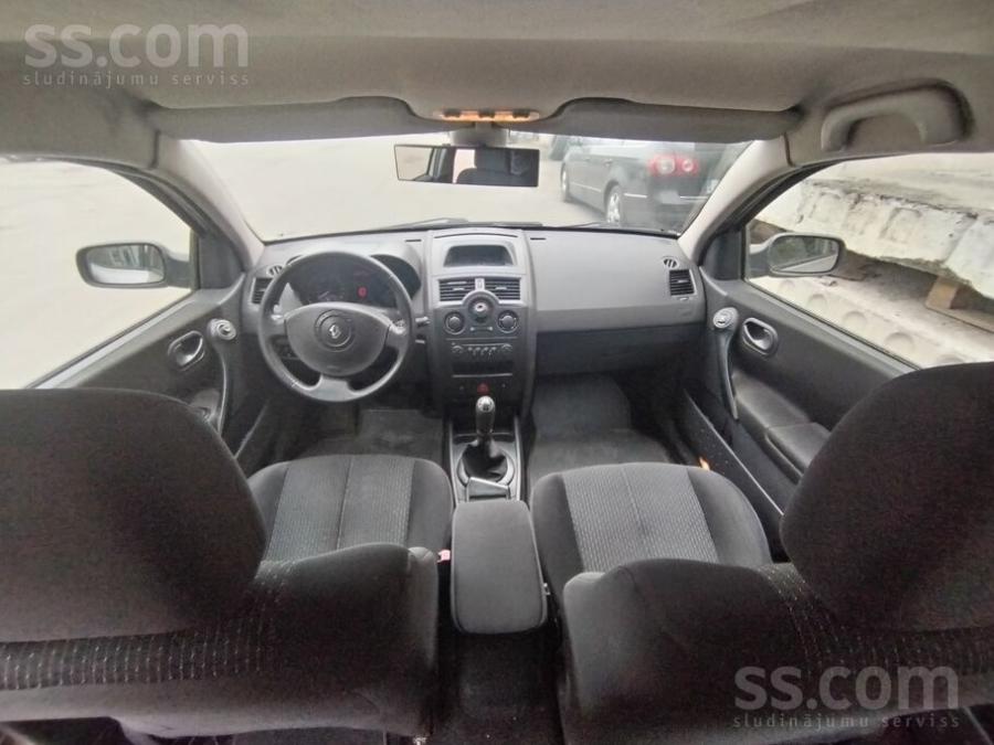 Renault Megane 2005 in Riga, with an engine capacity of 1.60 L and mileage of 370 thousand km for 950 €, photo 4 on AUTOMOTO.COM.LV