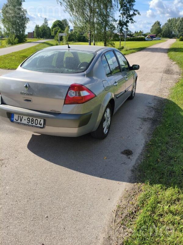 Renault Megane 2005 Daugavpils, ar dzinēja tilpumu 2.00 L un nobraukumu 134 tūkst. km par 880 €, foto 3 vietnē AUTOMOTO.COM.LV