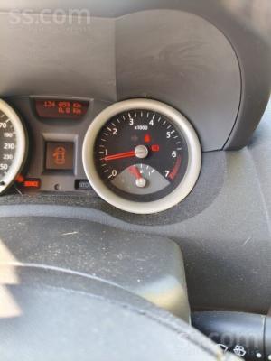 Renault Megane 2005 in Daugavpils, with an engine capacity of 2.00 L and mileage of 134 thousand km for 880 €, photo 6 on AUTOMOTO.COM.LV