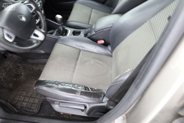 Renault Megane 2011 in Vilnius, with an engine capacity of 1.60 L and mileage of 346 thousand km for 1100 €, photo 4 on AUTOMOTO.COM.LV