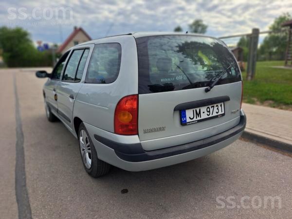 Renault Megane 2000 in Jekabpils, with an engine capacity of 1.60 L and mileage of 235 thousand km for 950 €, photo 4 on AUTOMOTO.COM.LV