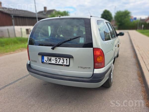 Renault Megane 2000 in Jekabpils, with an engine capacity of 1.60 L and mileage of 235 thousand km for 950 €, photo 5 on AUTOMOTO.COM.LV