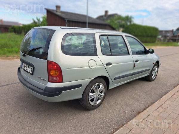 Renault Megane 2000 in Jekabpils, with an engine capacity of 1.60 L and mileage of 235 thousand km for 950 €, photo 6 on AUTOMOTO.COM.LV