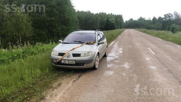 Renault Megane 2004 in Aluksne, with an engine capacity of 1.90 L and mileage of 235 thousand km for 360 €, photo 3 on AUTOMOTO.COM.LV