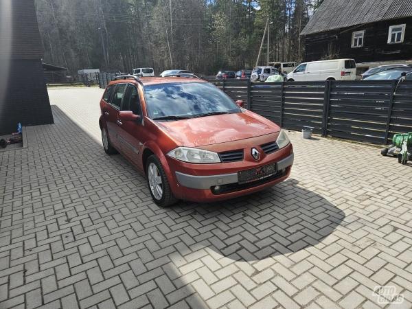 Renault Megane 2004 Prienai, ar dzinēja tilpumu 1.60 L un nobraukumu 234 tūkst. km par 800 €, foto 2 vietnē AUTOMOTO.COM.LV