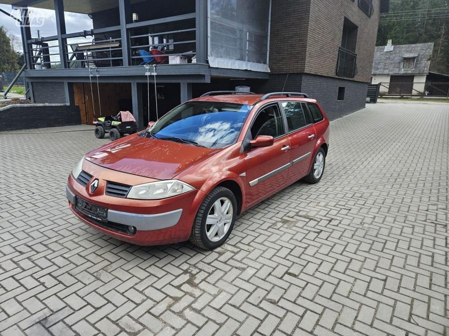 Renault Megane 2004 in Prienai, with an engine capacity of 1.60 L and mileage of 234 thousand km for 800 €, photo 5 on AUTOMOTO.COM.LV