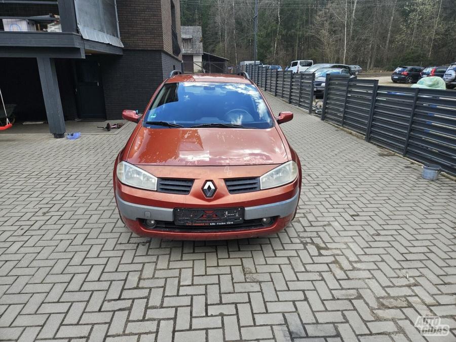 Renault Megane 2004 in Prienai, with an engine capacity of 1.60 L and mileage of 234 thousand km for 800 €, photo 13 on AUTOMOTO.COM.LV