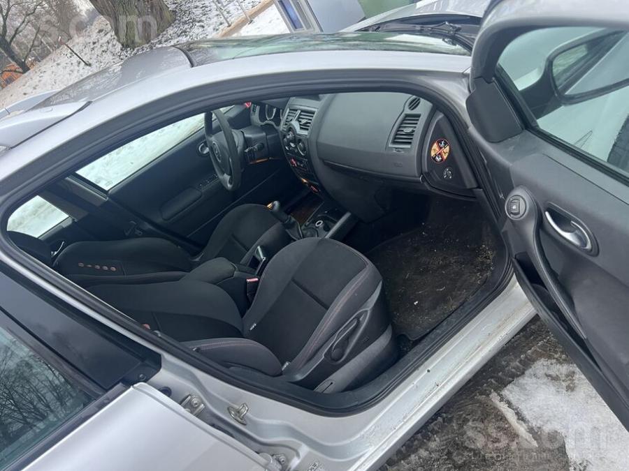 Renault Megane 2007 Bauska, ar dzinēja tilpumu 1.40 L un nobraukumu 360 tūkst. km par 900 €, foto 8 vietnē AUTOMOTO.COM.LV