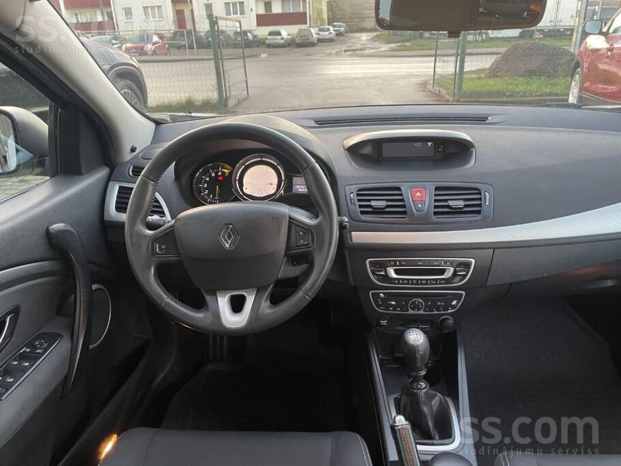 Renault Megane 2011 Talsi, ar dzinēja tilpumu 1.60 L un nobraukumu 200 tūkst. km par 2900 €, foto 6 vietnē AUTOMOTO.COM.LV