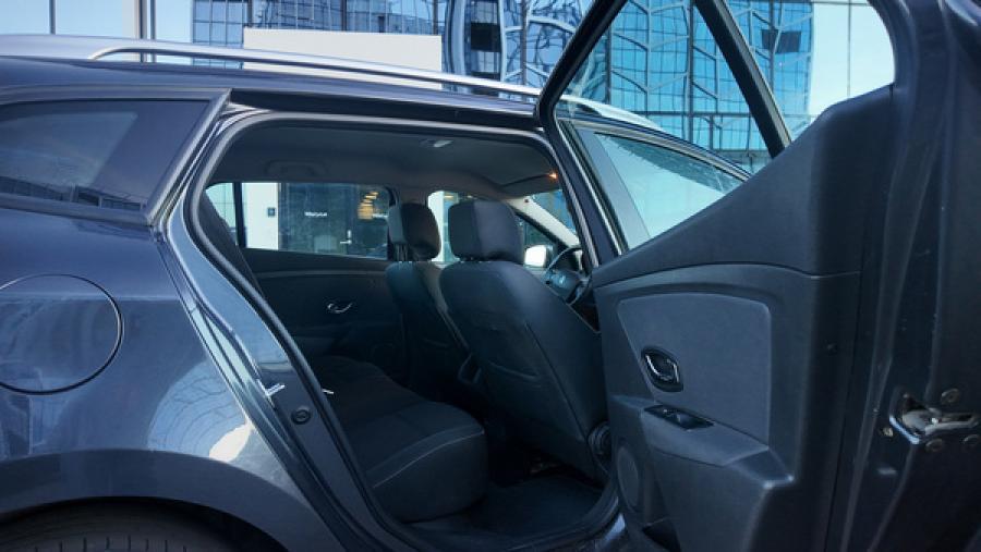 Renault Megane 2013 Tallina, ar dzinēja tilpumu 1.50 L un nobraukumu 250 tūkst. km par 4100 €, foto 11 vietnē AUTOMOTO.COM.LV