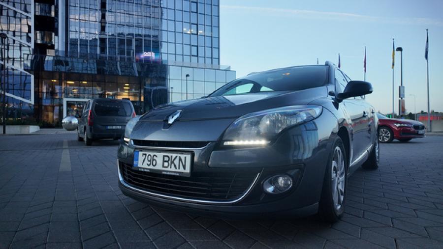 Renault Megane 2013 Tallina, ar dzinēja tilpumu 1.50 L un nobraukumu 250 tūkst. km par 4100 €, foto 14 vietnē AUTOMOTO.COM.LV
