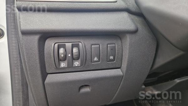 Renault Megane 2014 in Riga, with an engine capacity of 1.50 L and mileage of 218 thousand km for 4290 €, photo 8 on AUTOMOTO.COM.LV